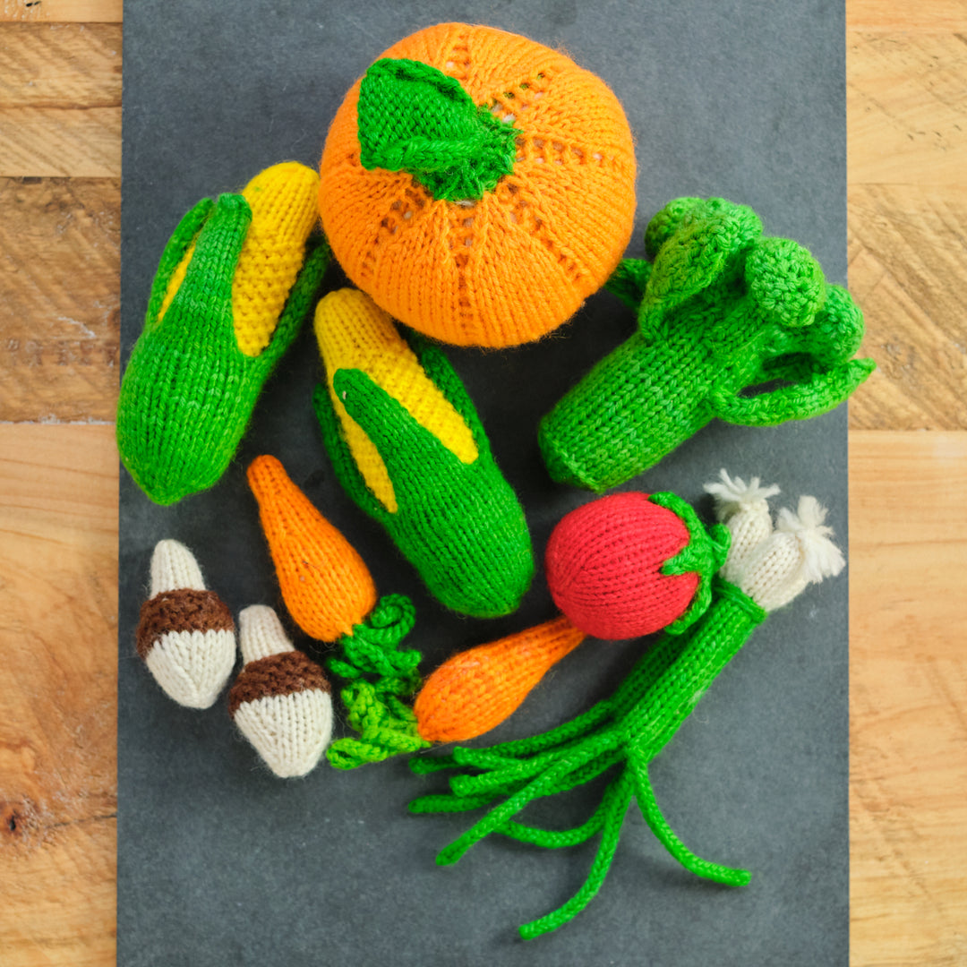 Knitted Vegetable Set (12 pieces) – Camden Rose Inc. / Palumba